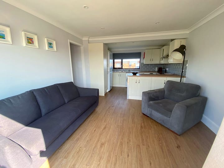 Cosy Chalet By The Sea - Dungeness