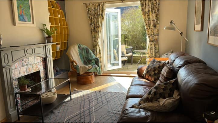 Home In Cardiff - Cardiff