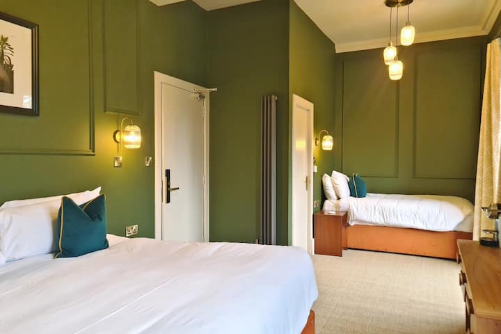 The Alyth Hotel, Superior Triple - Blairgowrie and Rattray