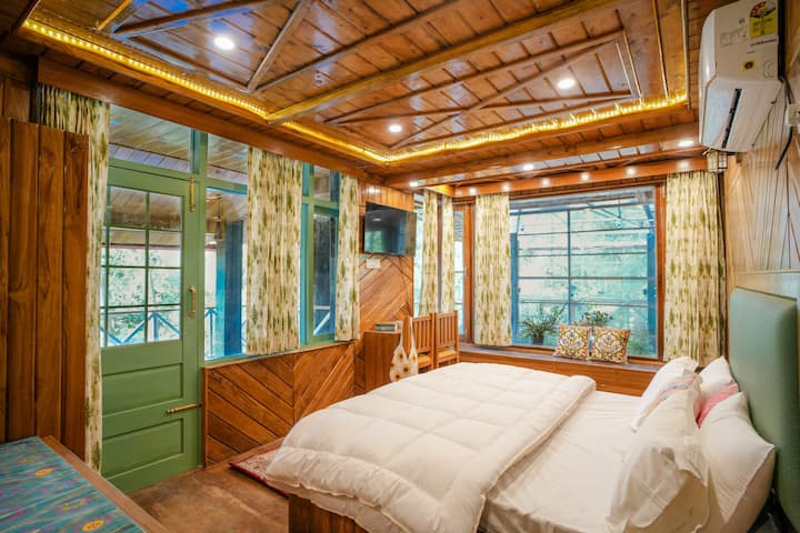 Arcelia Cottage: 3 Bhk Villa Nainital+ Glass House - Nainital