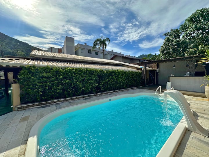 Casa 300m Da Praia Com Piscina E Churrasqueira - Ubatuba