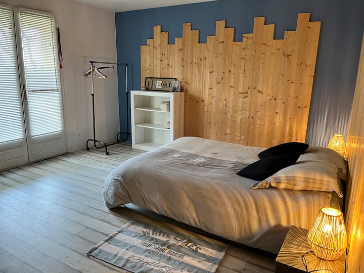 Grande Chambre De Style Studio - Viviers-du-Lac