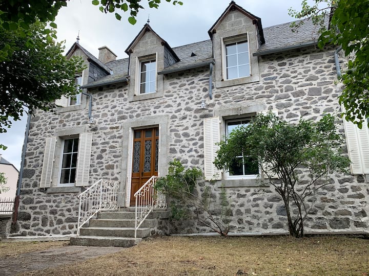 Grande Maison De Charme - Le Lioran