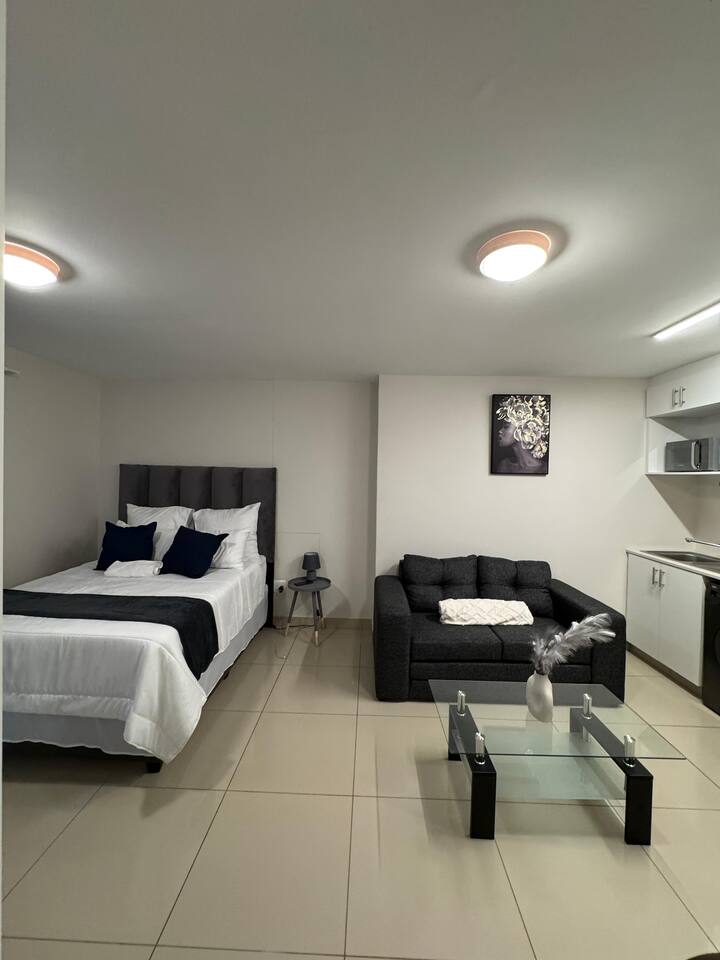 Stylish Loft With Stunning Views - KwaMashu