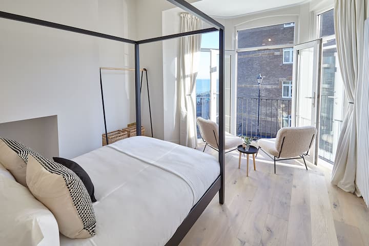 Pier View - Saltburn-by-the-Sea