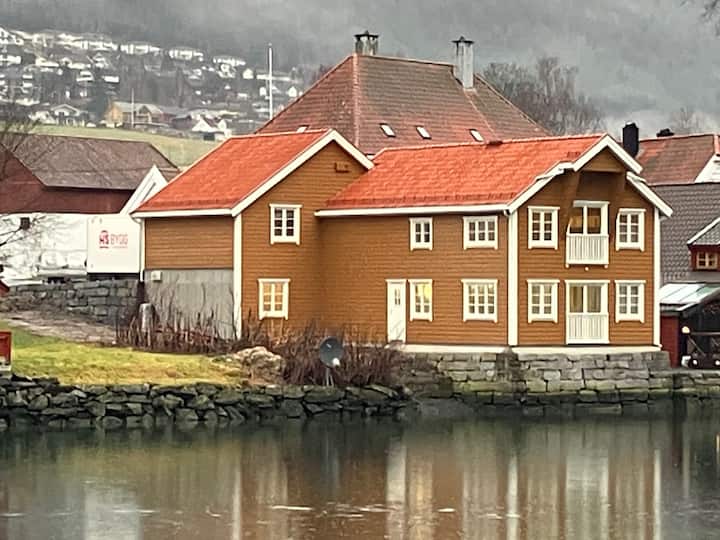 Olina-buda, Aage. 126 M2 Leilighet. - Loen