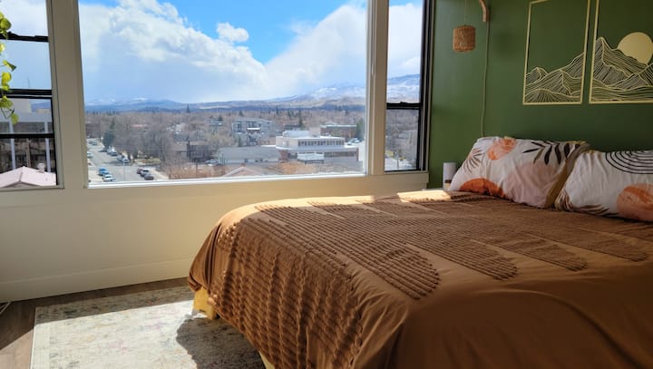 Bright & Cozy Suite | Riverwalk! - Reno, NV
