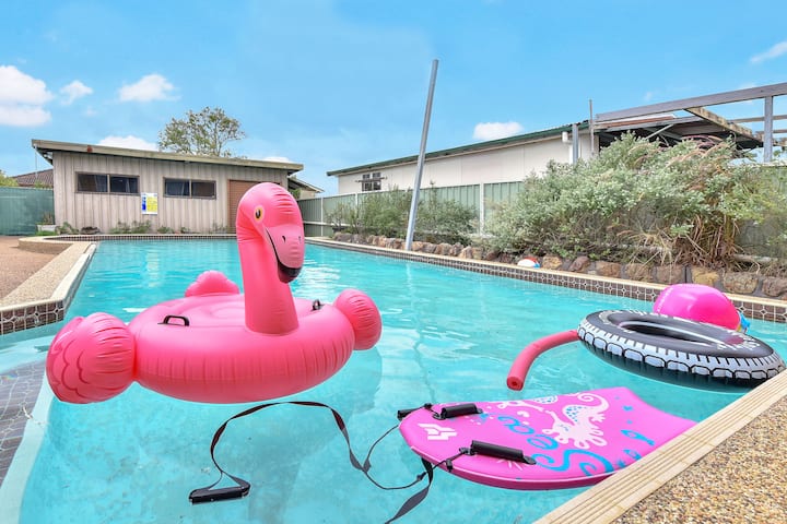 Chillout With Pool In Cessnock - Paxton