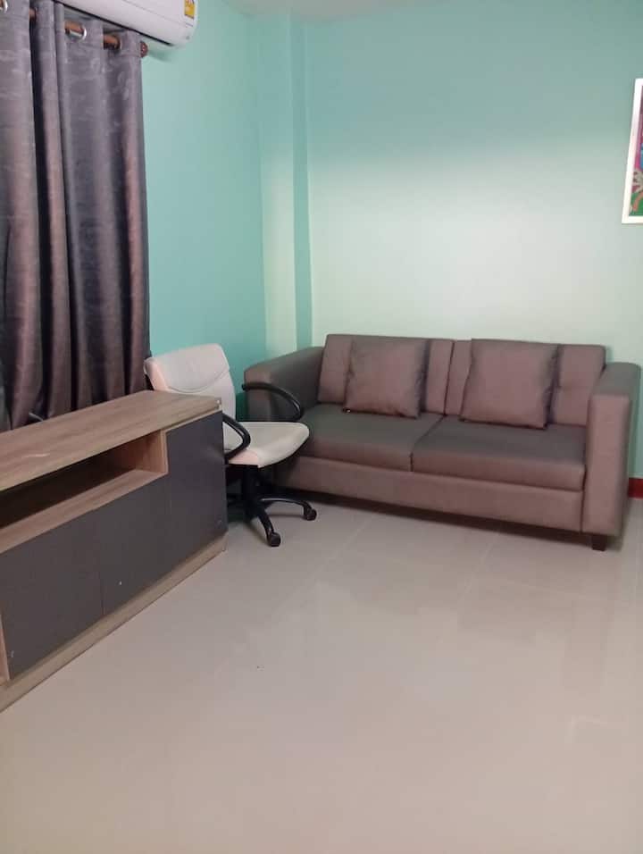 A Big Private Room With A Toilet - Phuket