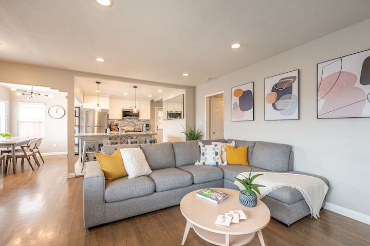 3br Home Walking Distance To Usd An Near Sd Zoo - San Diego, CA