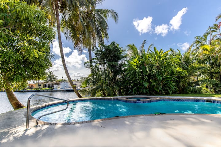 Florida Oasis -Waterfront W/pool - Hollywood, FL