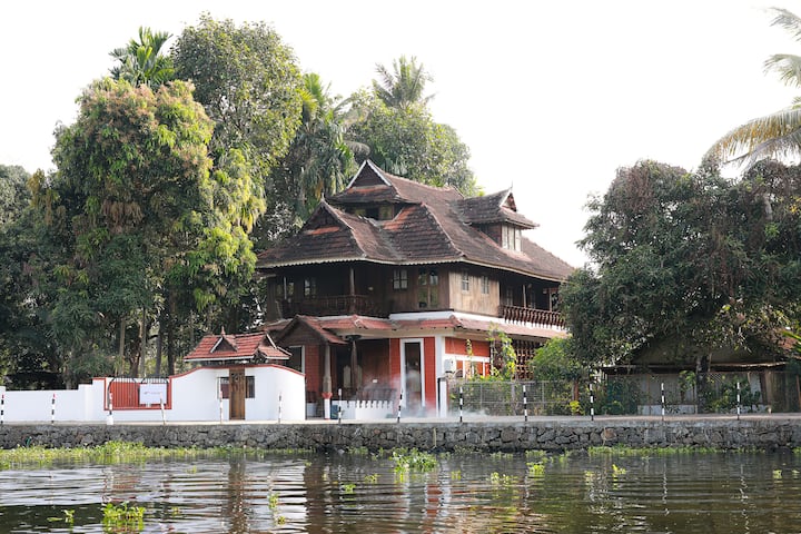Espysoul Deluxe Room - Kumarakom