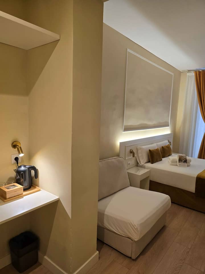 Habitación Doble Con Balcón - Madrid