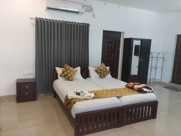 Twin Bed In Every Bed Room 
3 Bhk Apartment - Aleppey