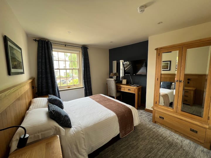 Double Room, En-suite - Melton Mowbray