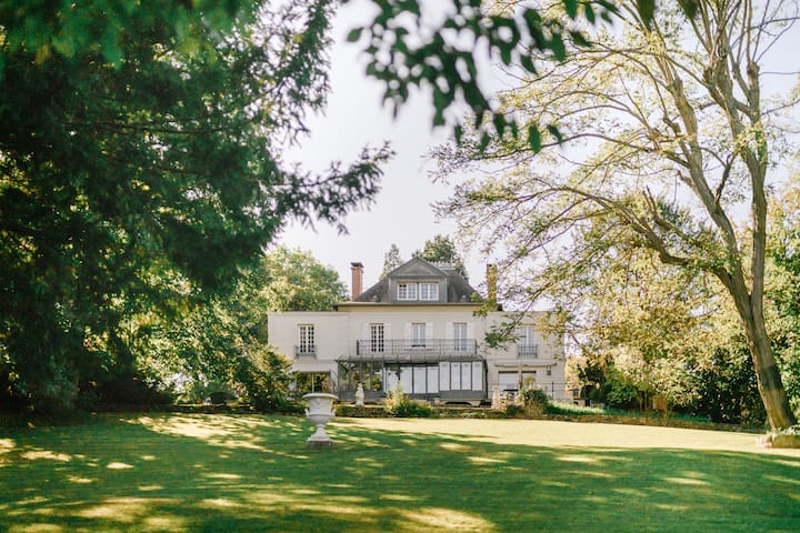 Villa Française De Luxe-parc Privé, Spa Et Piscine - Thoiry