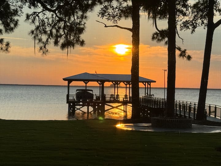 Cozy Bunkie - Lake Moultrie, SC