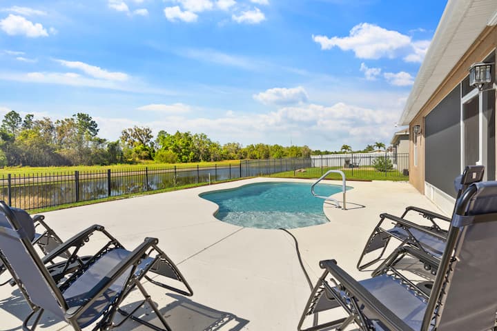Waterfront Pool Home With Gameroom (12 Guests) - 溫特黑文