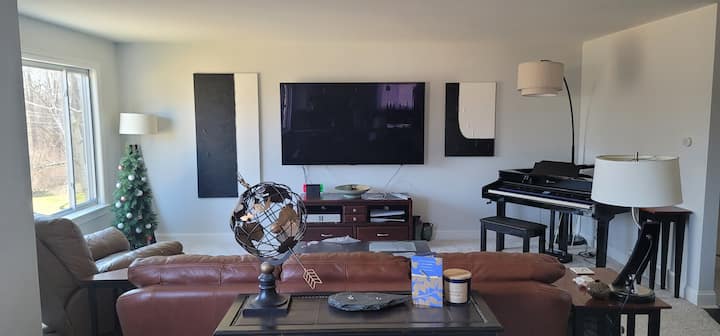 Private Room In Quiet Neighborhood - East Lansing, MI