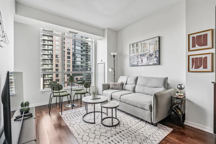 Spacious 2br Condo Downtown | Lakeshore | Parking - Toronto, ON
