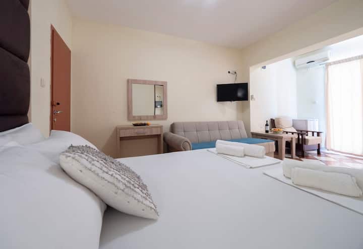 Charming Triple Studio  Palma Rooms & Suites Budva - Budva