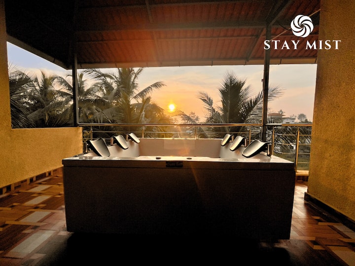 Staymist Ocean Lemon Pool Villa - Alibag