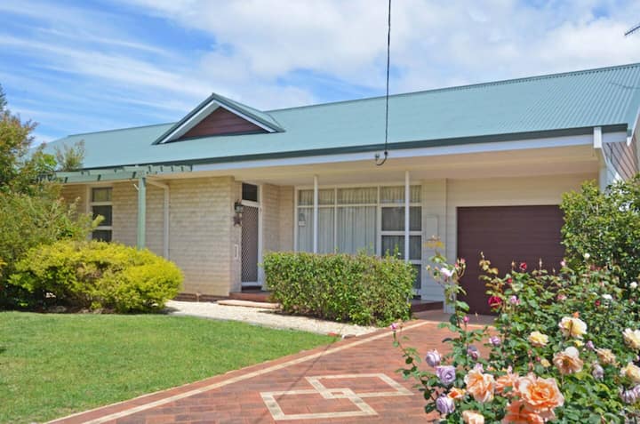 Acacia Grove Holiday Home - Albany
