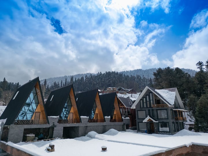 Stayvista At Frozen Fall @ Frostflare Cottages - Gulmarg