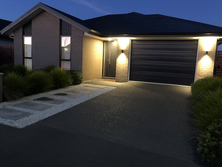 Home From Home In Halswell - Christchurch
