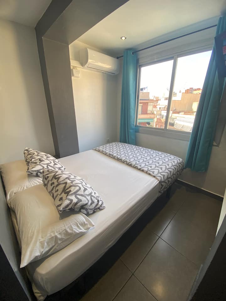1 Apartment Next To The Bcn Metro Station 4.24 - Stage Front Stadium