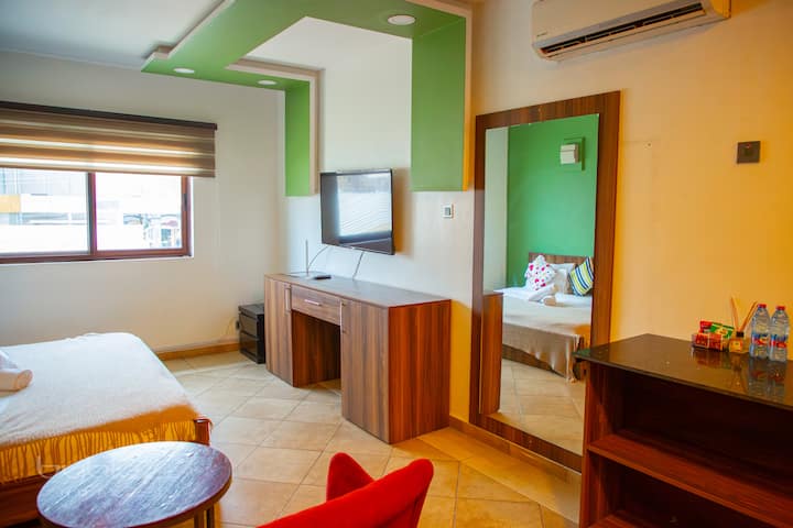 Executive Suite|osu Netflix Dstv - Accra