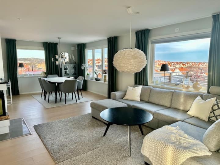 Rymligt Hus På Fisketången - Hunnebostrand