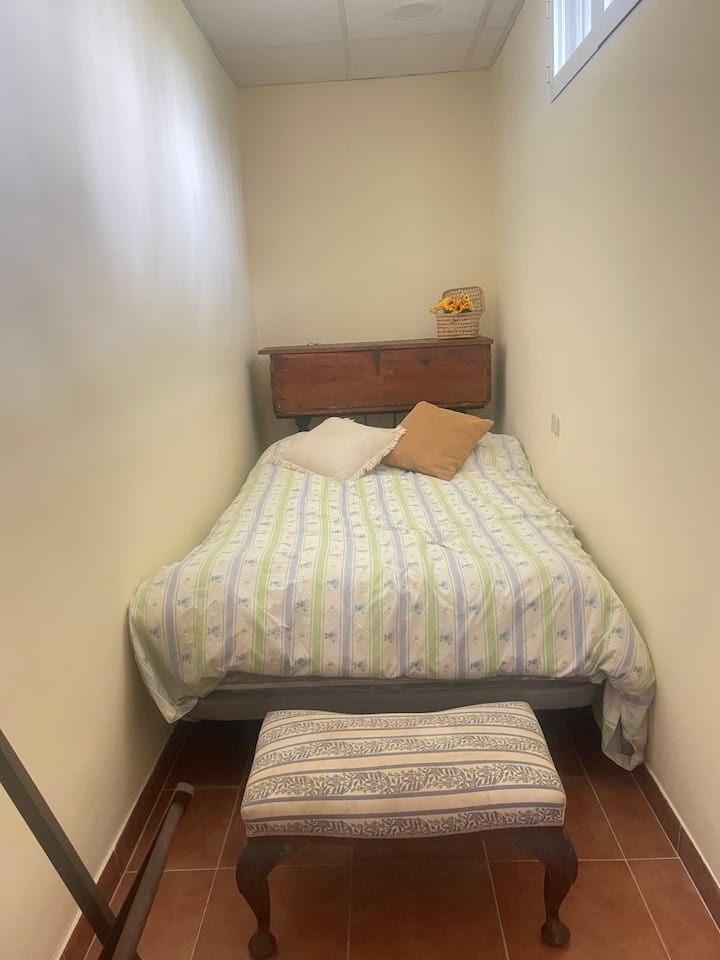 Habitación Y Baño Privados En Casa Familiar - Parla