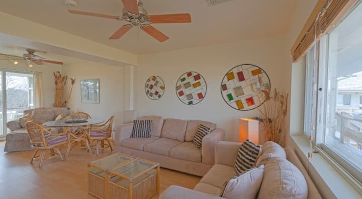 Oceanview Loft Retreat - Amagansett, NY