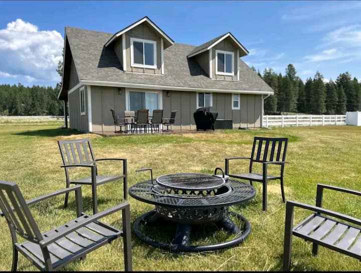 Country Charm-farmhouse - Glacier National Park