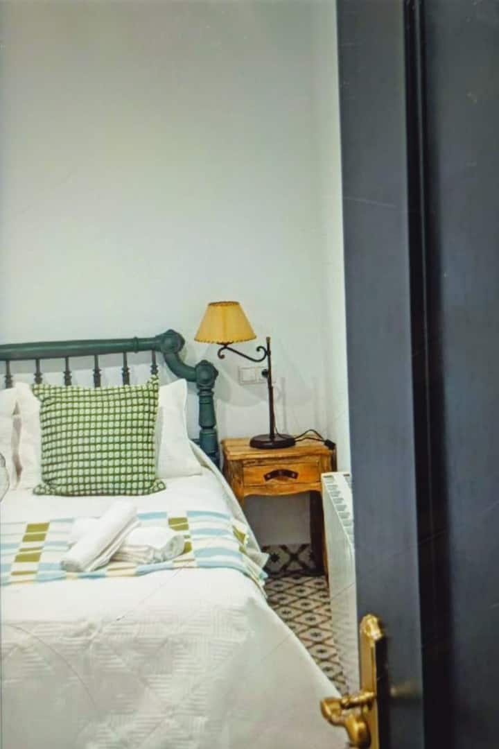 Habitación Numero 1 Con Patio - Minglanilla