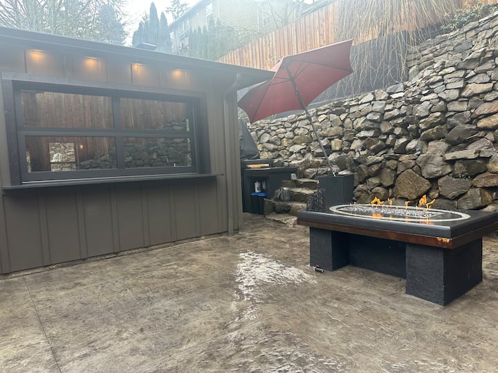 "Luxurious Wine Country Retreat" - Wilsonville, OR