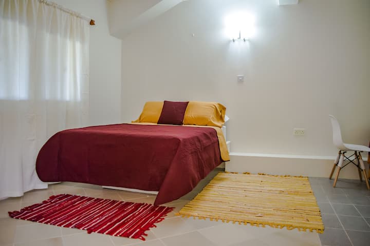 Stingray Palms - Dominique