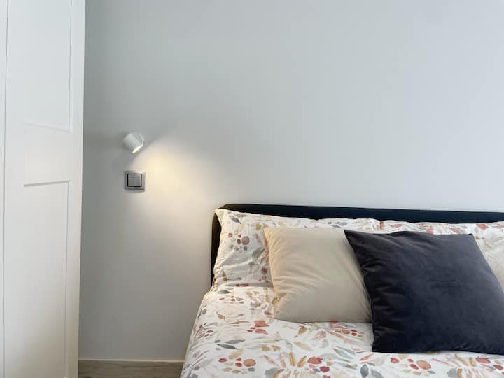 Piso De 3 Habitaciones En Oviedo - Oviedo