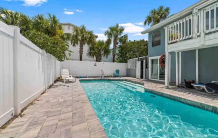 2bd Stay W/ Pool Near The Beach - Atlantic Beach, FL