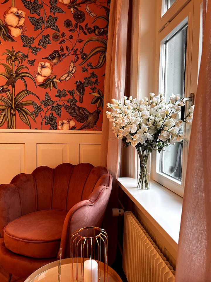 Rose Suite - La Vie En Rose - Zurich main station