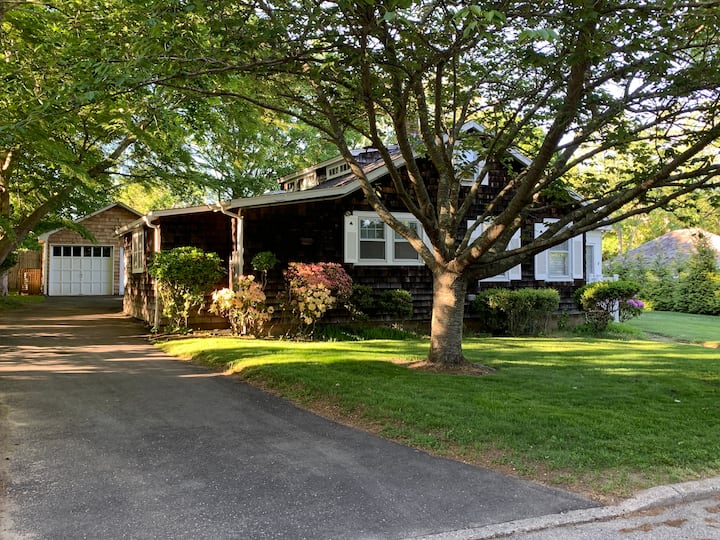 Southampton Village Cottage - Coopers Beach, Southampton