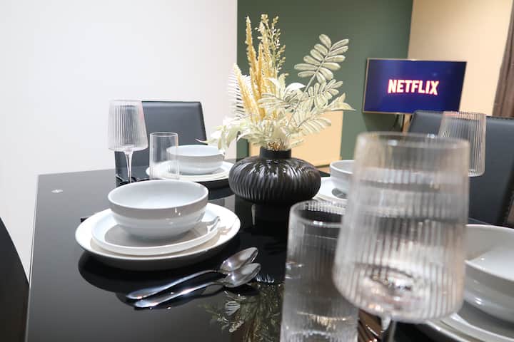 Stylish City-centre Stay - Chelmsford