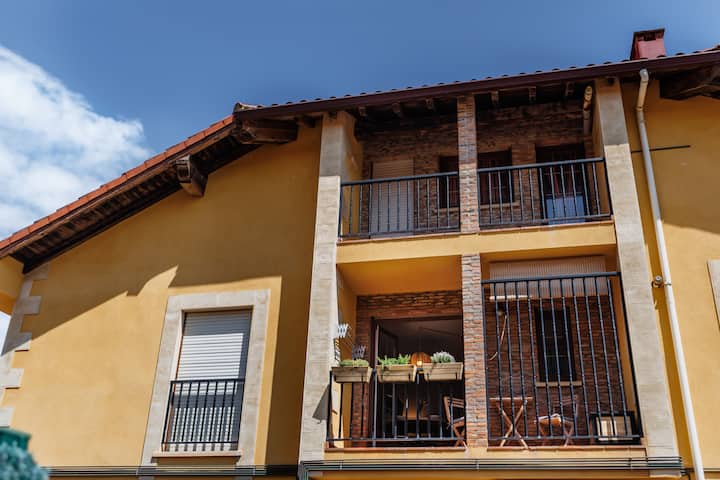 ¡Disfruta En Casa Miranda! - Comillas