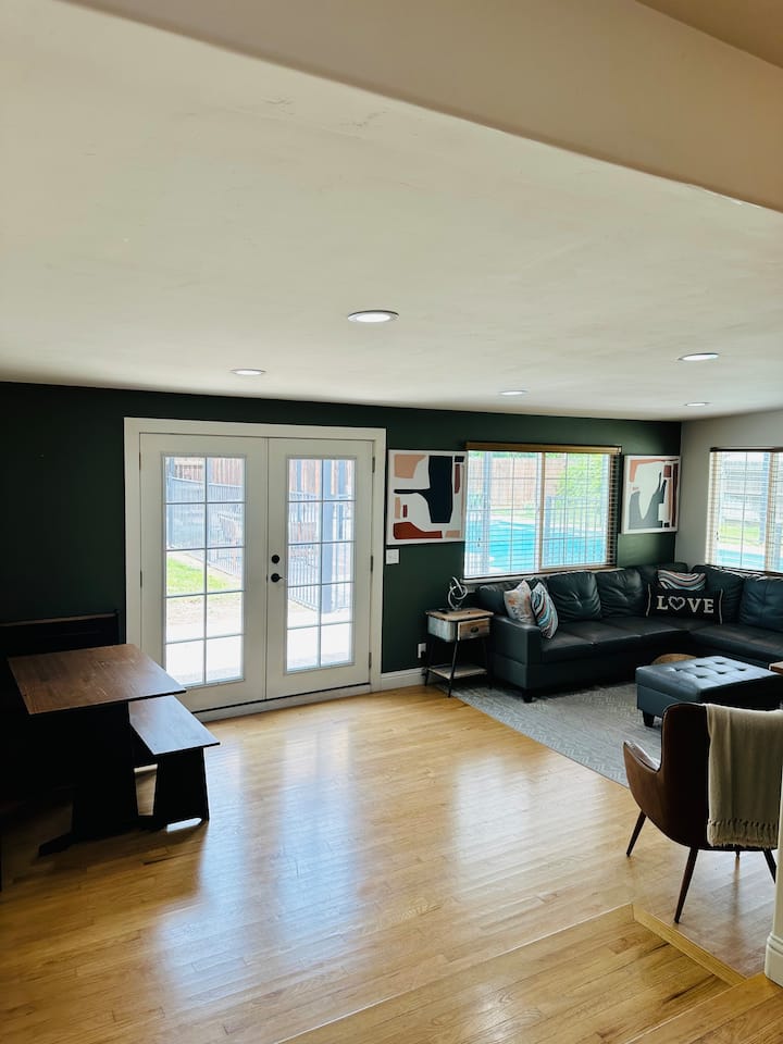 Beautiful Mid-century Getaway! - Visalia, CA