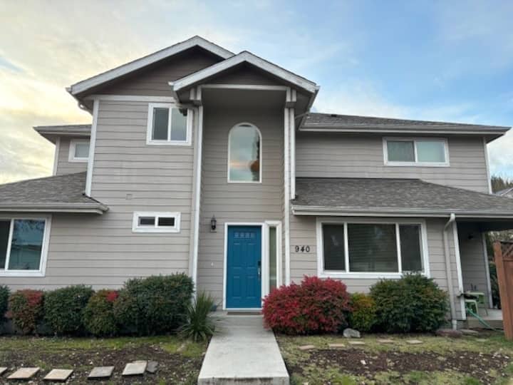 Cute & Cozy 3 Bedroom House - Corvallis, OR