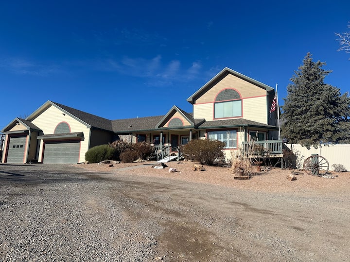 Blushing Katie's Estate - Grand Junction, CO