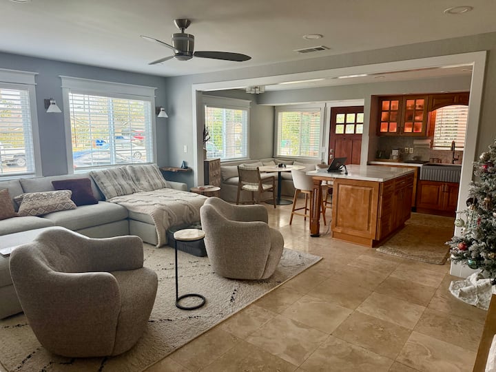 Elegant Modern Cottage - Isla Vista, CA