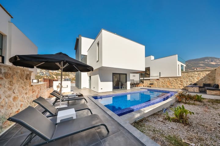 Kalamar'da , 3 Yatak Odalı Villa - Kalkan