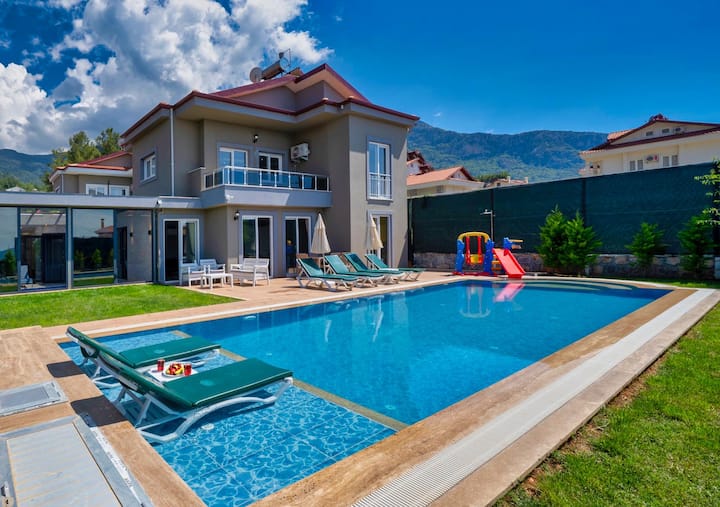 ÖLüdenizde Jakuzi Havuzlu Villa - Ölüdeniz